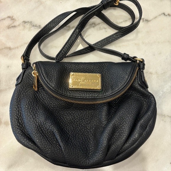 Marc Jacobs | Bags | Marc Jacobs Leather Pebble Crossbody Purse | Poshmark